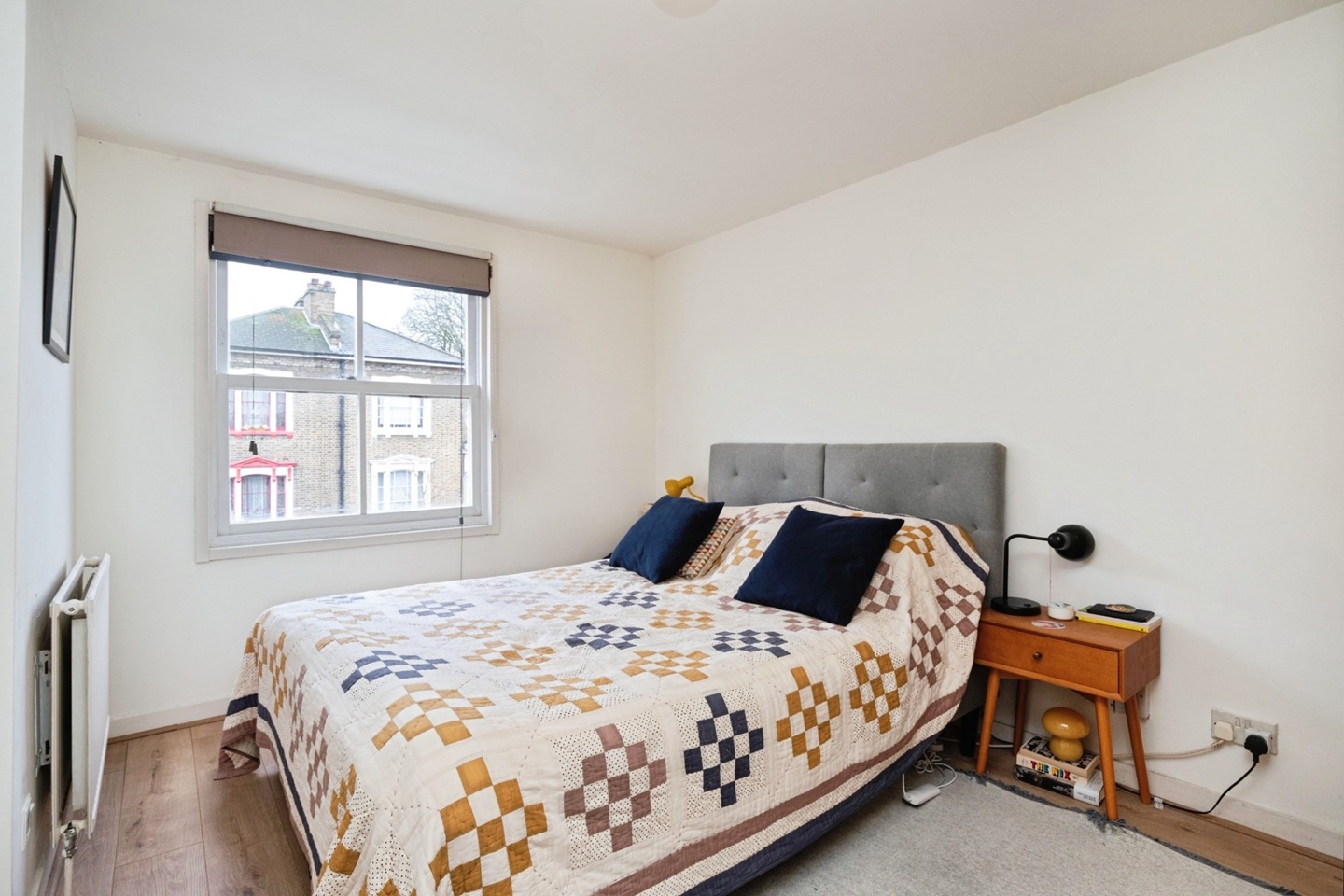 London - 1 Bed Flat, Shrubland Road, E8 - To Rent Now for £2,000.00 p/m