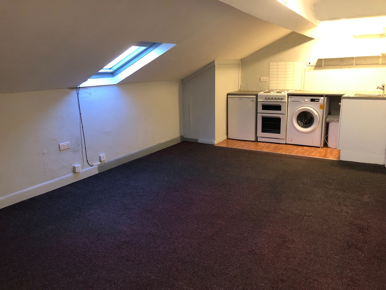 Liverpool - 1 Bed Flat, Huskisson Street, L8 - To Rent Now for £540.00 p/m
