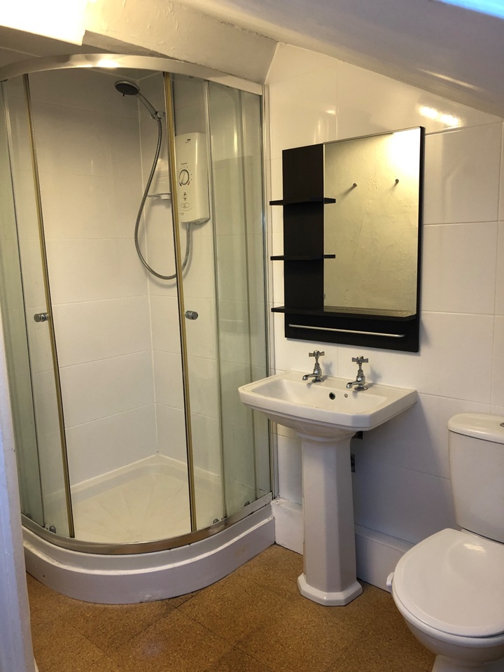 Liverpool - 1 Bed Flat, Huskisson Street, L8 - To Rent Now for £540.00 p/m