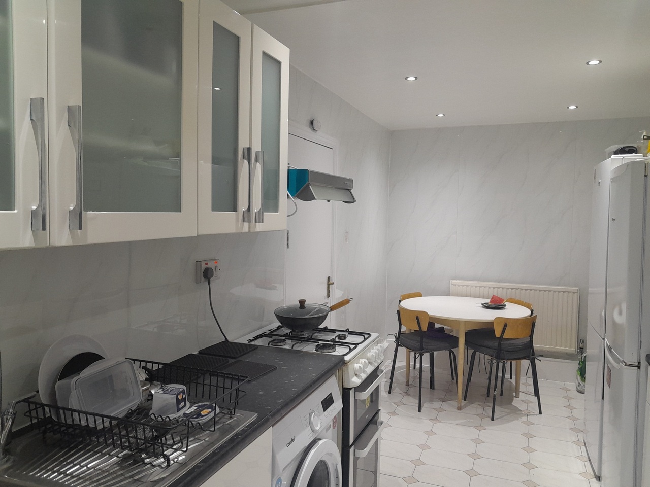 London - Room in a Shared Flat, Glengall Grove, E14 - To Rent Now for £ ...