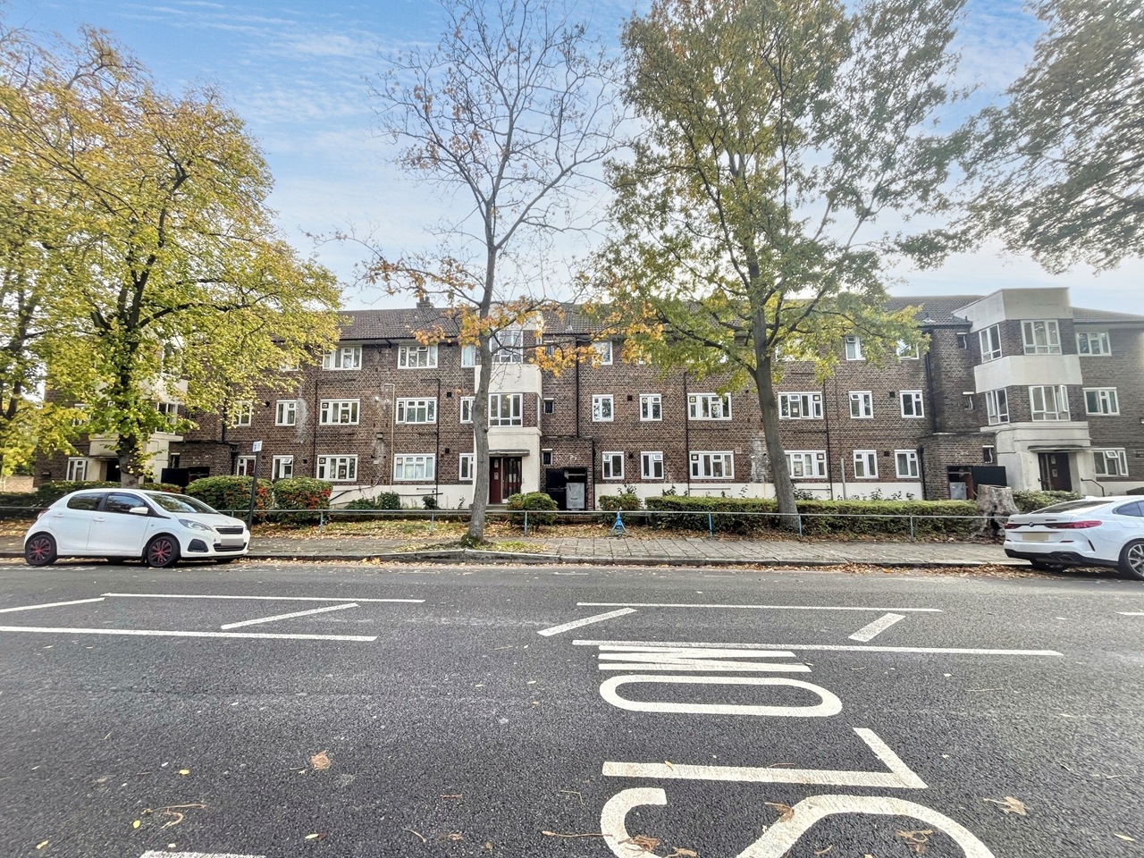 London - 1 Bed Flat, Parrington House, SW4 - To Rent Now for £1,800.00 p/m
