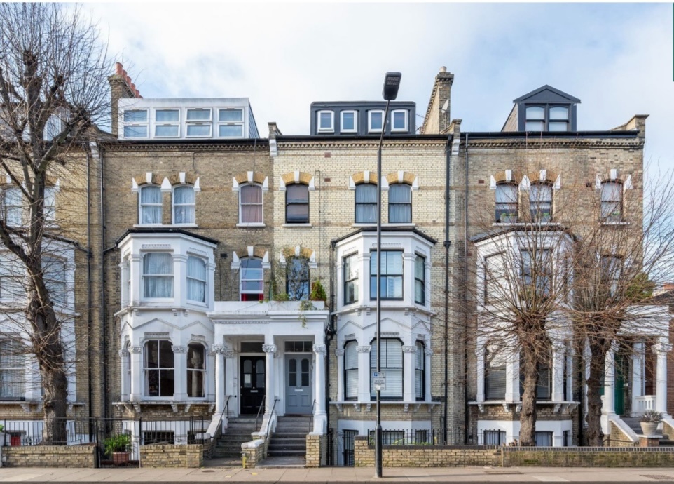 London - 2 Bed Flat, Edith Road, W14 - To Rent Now for £2,250.00 p/m