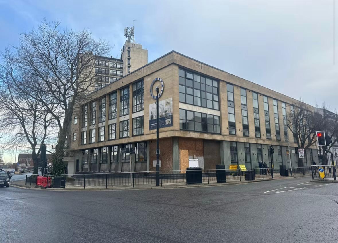 Hull - Studio Flat, George Street, HU1 - To Rent Now for £625.00 p/m