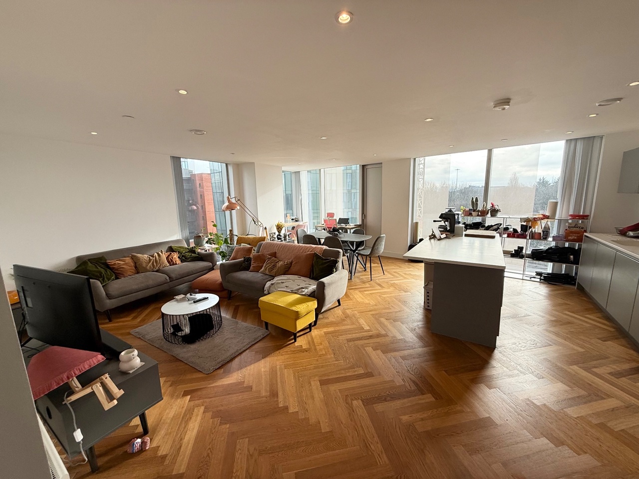 Manchester - 3 Bed Flat, South Tower Deansgate Square, M15 - To Rent ...