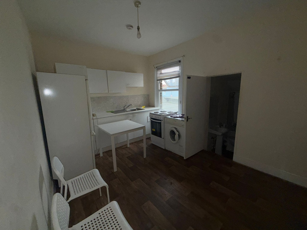 London - 1 Bed Flat, High Street Colliers Wood, SW19 - To Rent Now for ...