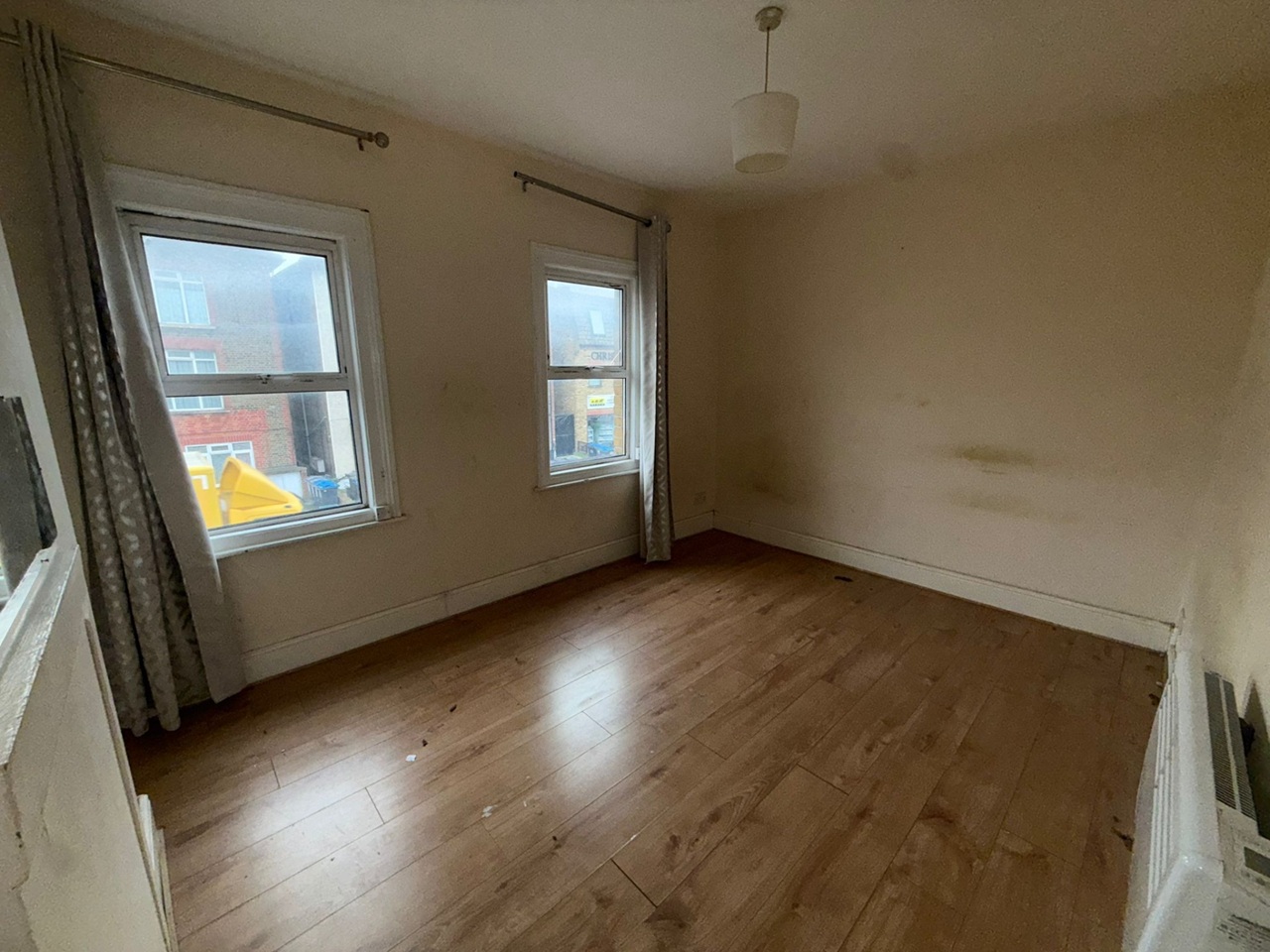 London - 1 Bed Flat, High Street Colliers Wood, SW19 - To Rent Now for ...