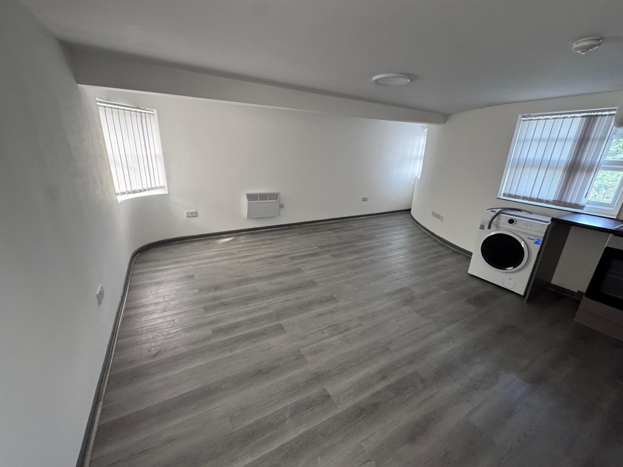 Failsworth, Manchester - 1 Bed Flat, Oldham Road, M35 - To Rent Now for ...