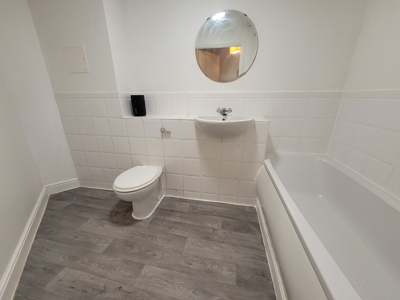 London - 2 Bed Flat, Heath Court, SE9 - To Rent Now for £1,625.00 p/m