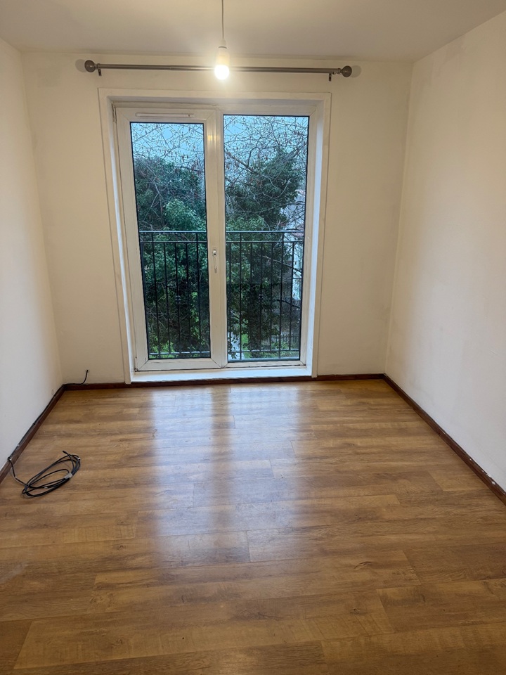 Heelands, Milton Keynes - 1 Bed Flat, Swinden Court, MK13 - To Rent Now ...