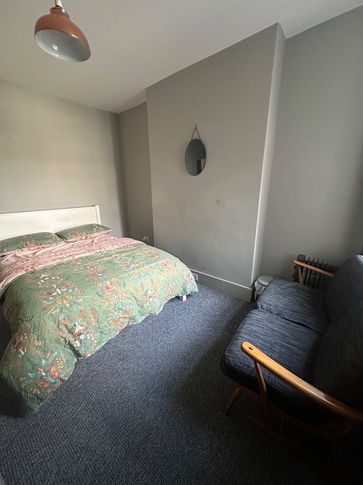London - 1 Bed Flat, Gilbey Road, SW17 - To Rent Now for £1,650.00 p/m