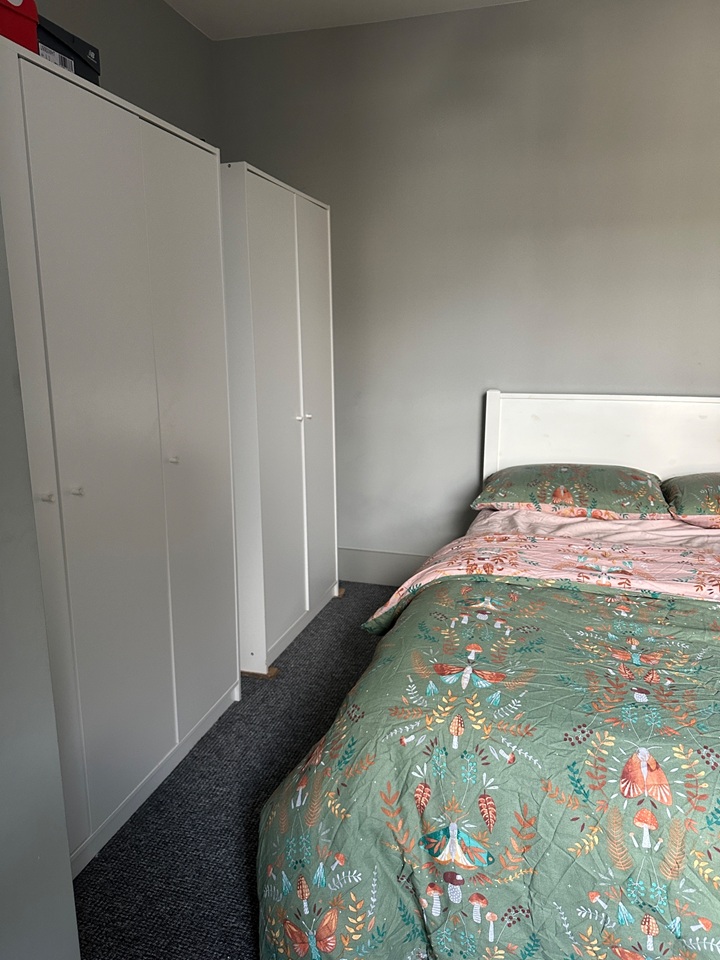 London - 1 Bed Flat, Gilbey Road, SW17 - To Rent Now for £1,650.00 p/m
