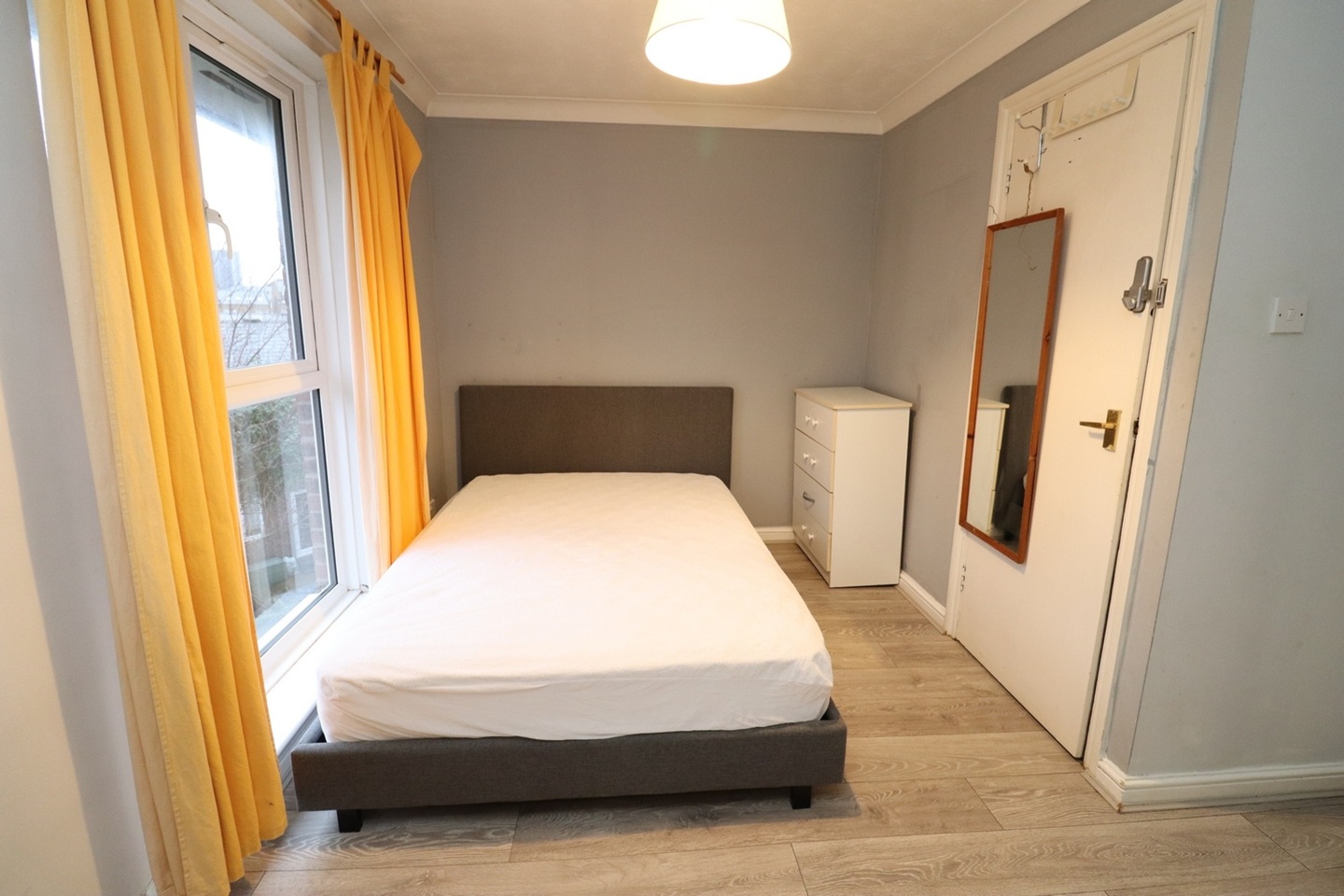 London - Room in a Shared Flat, Sextant Avenue, E14 - To Rent Now for £ ...