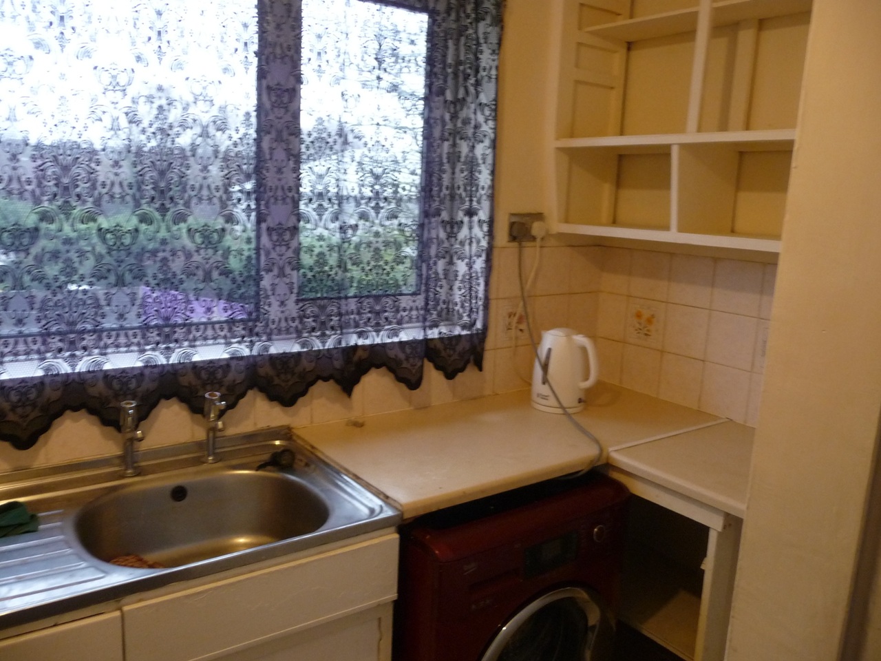 Grantham - Studio Flat, Wroxall Drive, NG31 - To Rent Now for £475.00 p/m