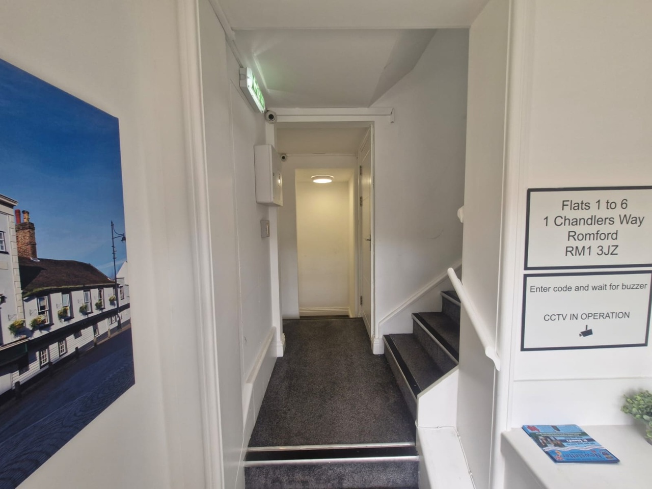Romford - 1 Bed Flat, Chandlers Way, RM1 - To Rent Now for £1,275.00 p/m