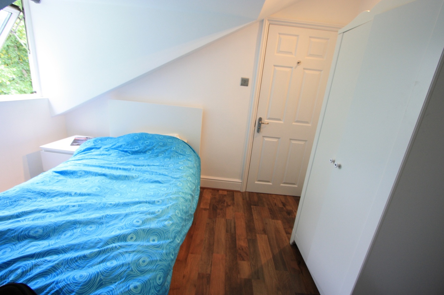 London - 2 Bed Flat, Culverden Road, SW12 - To Rent Now for £2,150.00 p/m