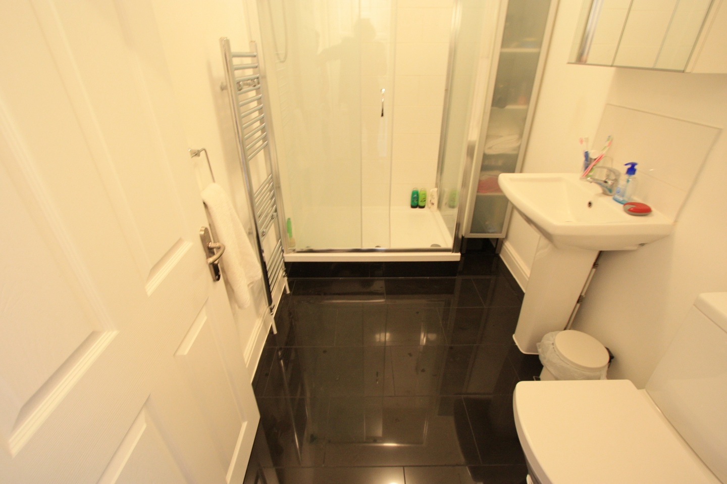 London - 2 Bed Flat, Culverden Road, SW12 - To Rent Now for £2,150.00 p/m