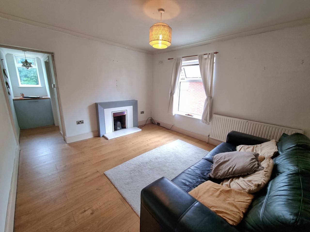 Fareham - 2 Bed Flat, Hunts Pond Road, PO14 - To Rent Now for £1,085.00 p/m