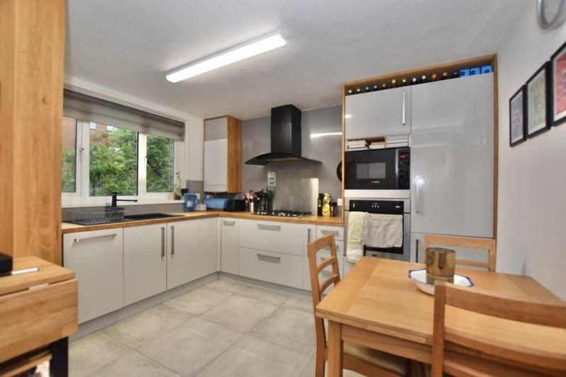 London - 1 Bed Flat, Swift House, SW9 - To Rent Now for £1,800.00 p/m