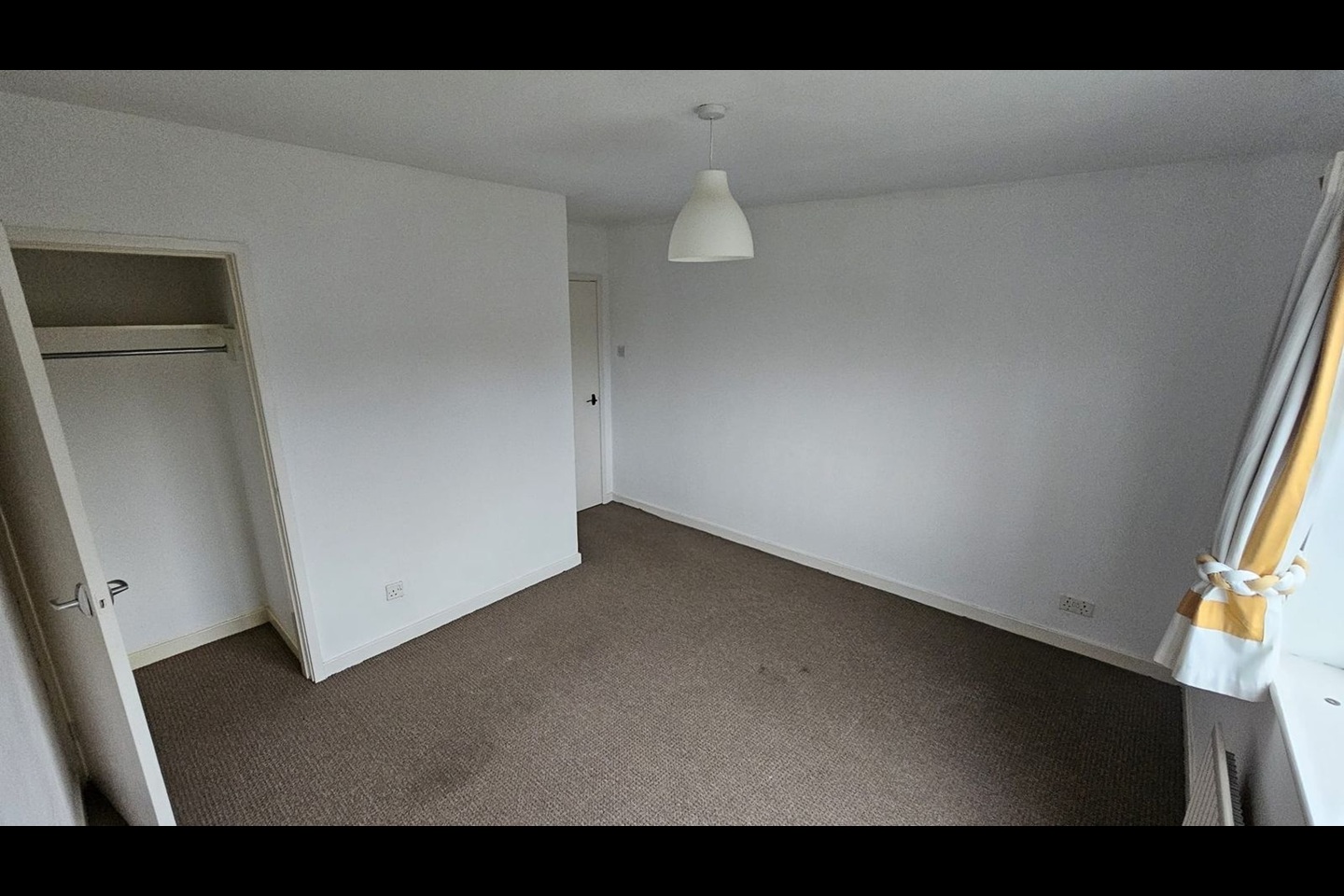 Liverpool - Studio Flat, Hamilton Court, L23 - To Rent Now for £900.00 p/m