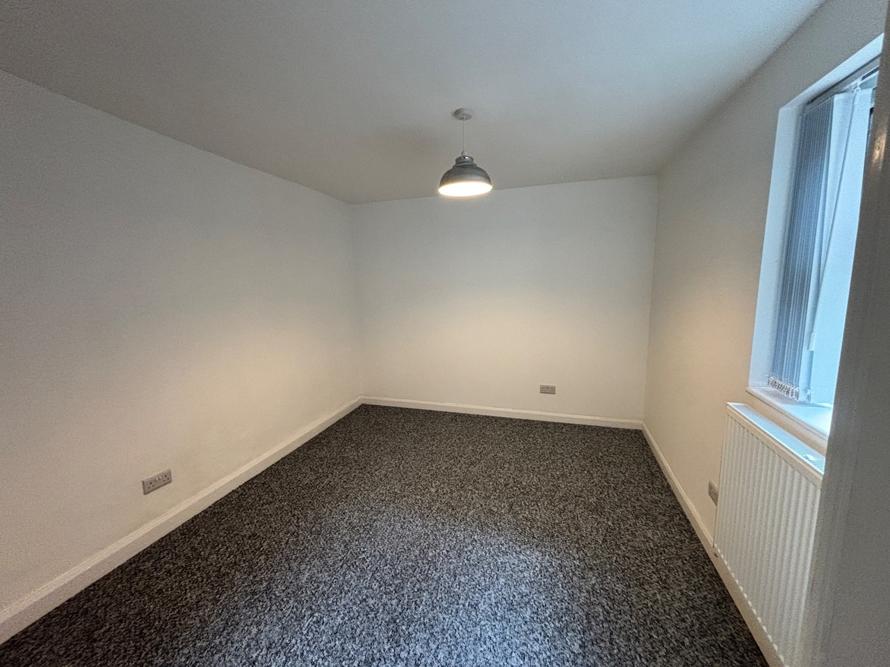 Bootle - 1 Bed Flat, Bank Road, L20 - To Rent Now for £650.00 p/m