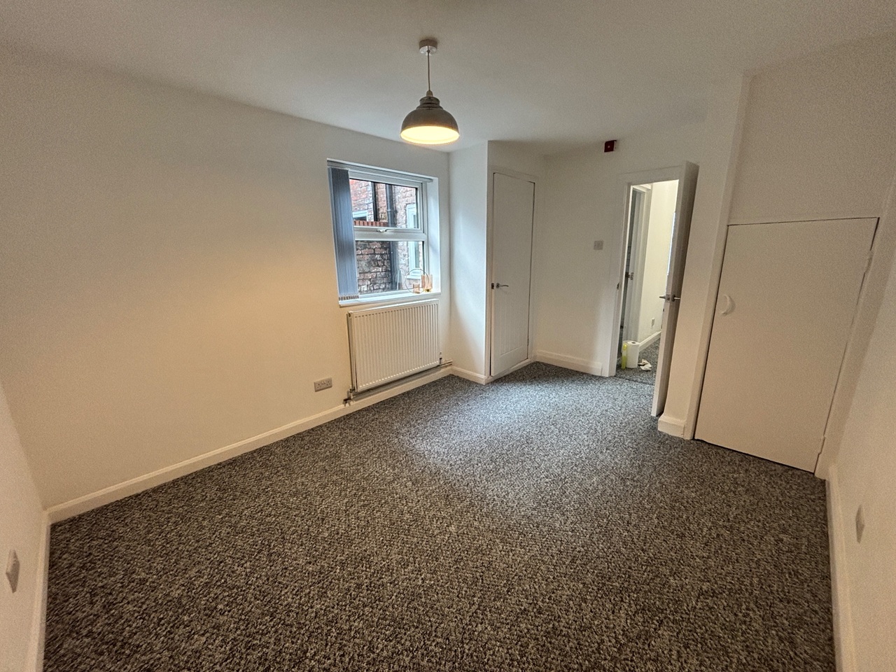Bootle - 1 Bed Flat, Bank Road, L20 - To Rent Now for £650.00 p/m