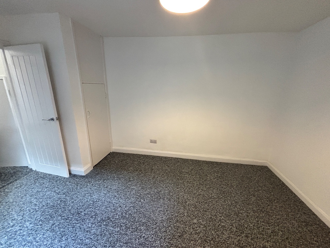 Bootle - 1 Bed Flat, Bank Road, L20 - To Rent Now for £650.00 p/m