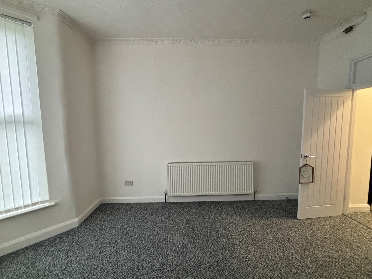 Bootle - 1 Bed Flat, Bank Road, L20 - To Rent Now for £650.00 p/m