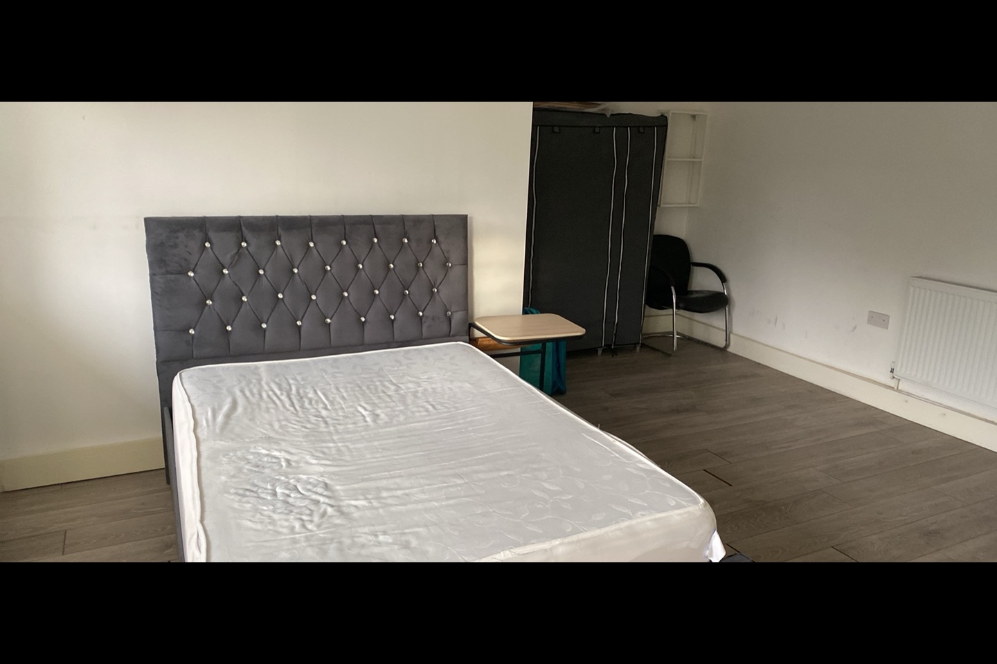 Dagenham - Studio Flat, Purland Close, RM8 - To Rent Now for £1,100.00 p/m