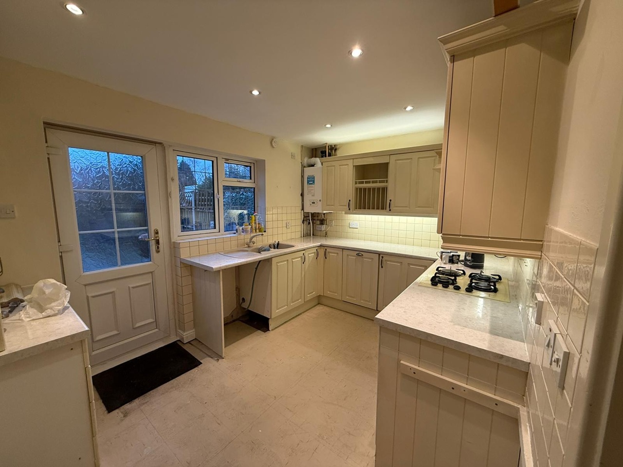 Shelfield, Walsall - 2 Bed Terraced House, Green Lane, WS4 - To Rent ...