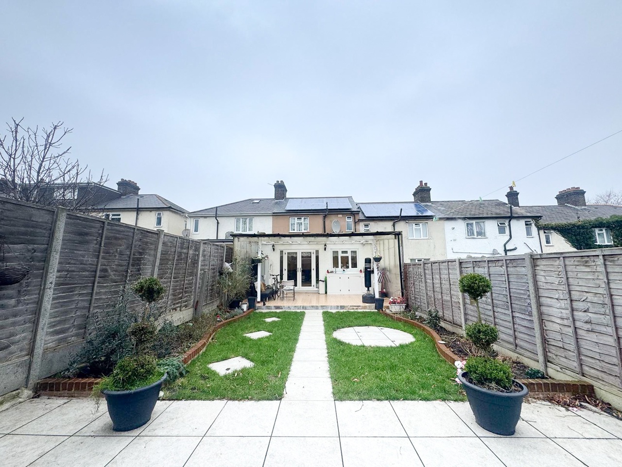 London - 4 Bed Terraced House, Fairview Close, E17 - To Rent Now for £ ...