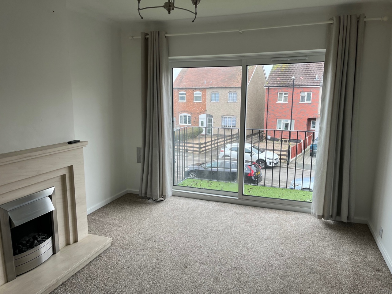 Coventry - 2 Bed Flat, Stonehouse Lane, CV3 - To Rent Now for £850.00 p/m