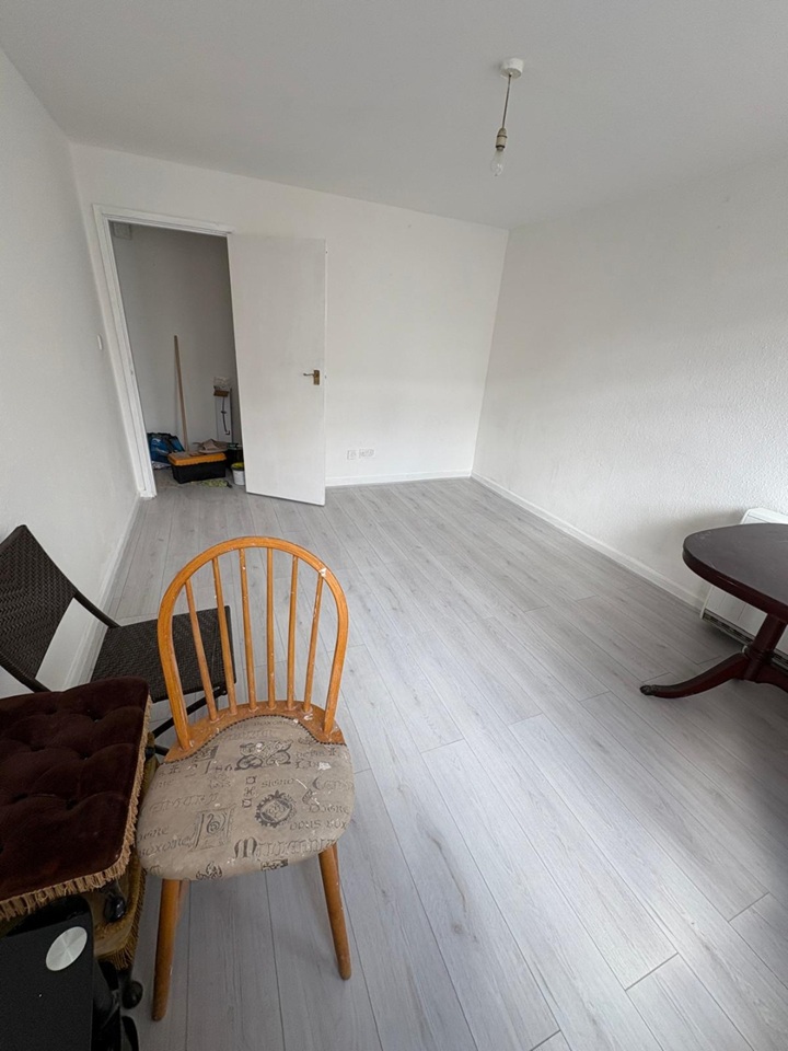 Lye, Stourbridge - 2 Bed Flat, High Street, DY9 - To Rent Now for £798. ...