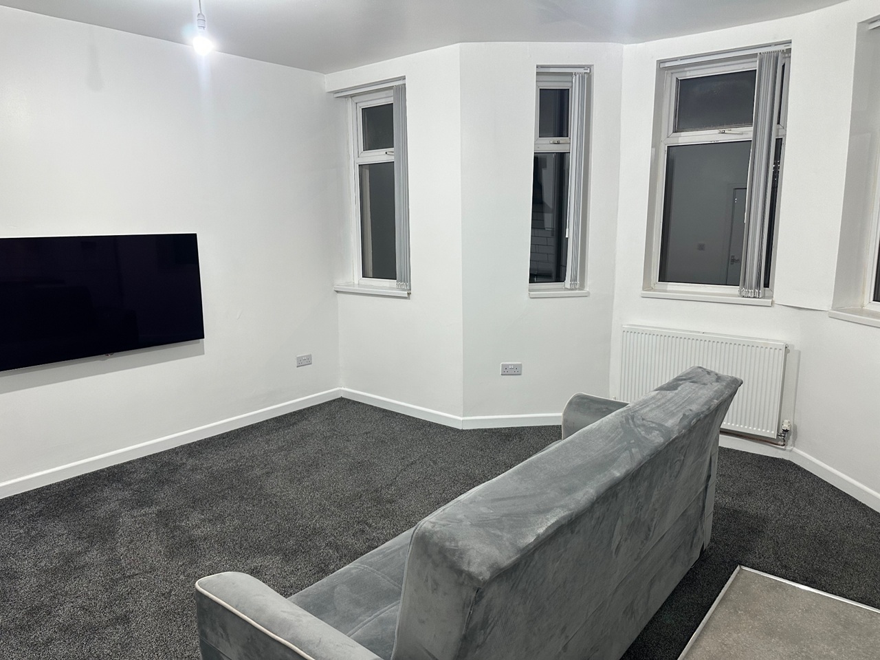 Cardiff - 1 Bed Flat, Ferry Road, CF11 - To Rent Now for £795.00 p/m