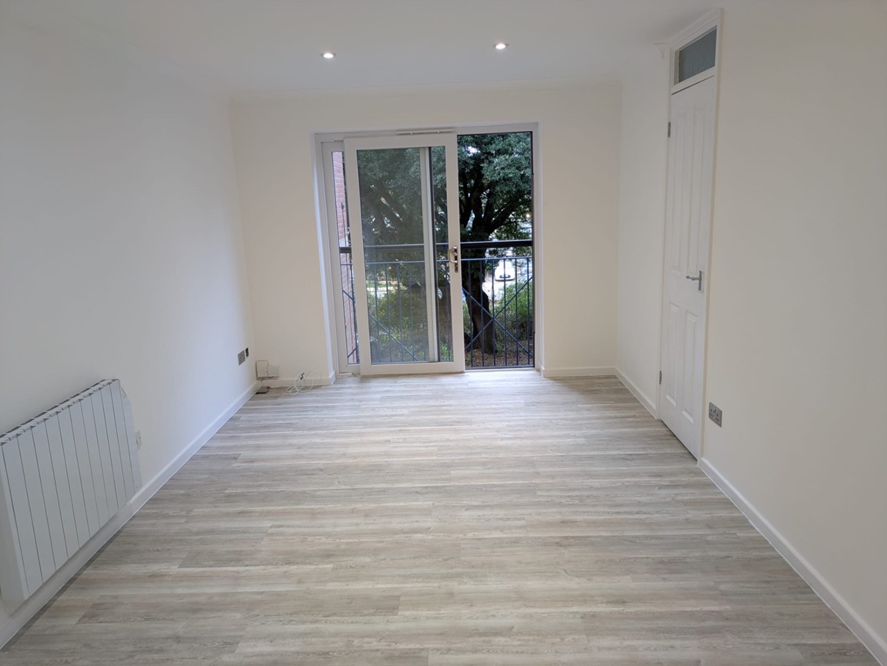 Colchester - 2 Bed Flat, Colchester, CO1 - To Rent Now for £1,200.00 p/m