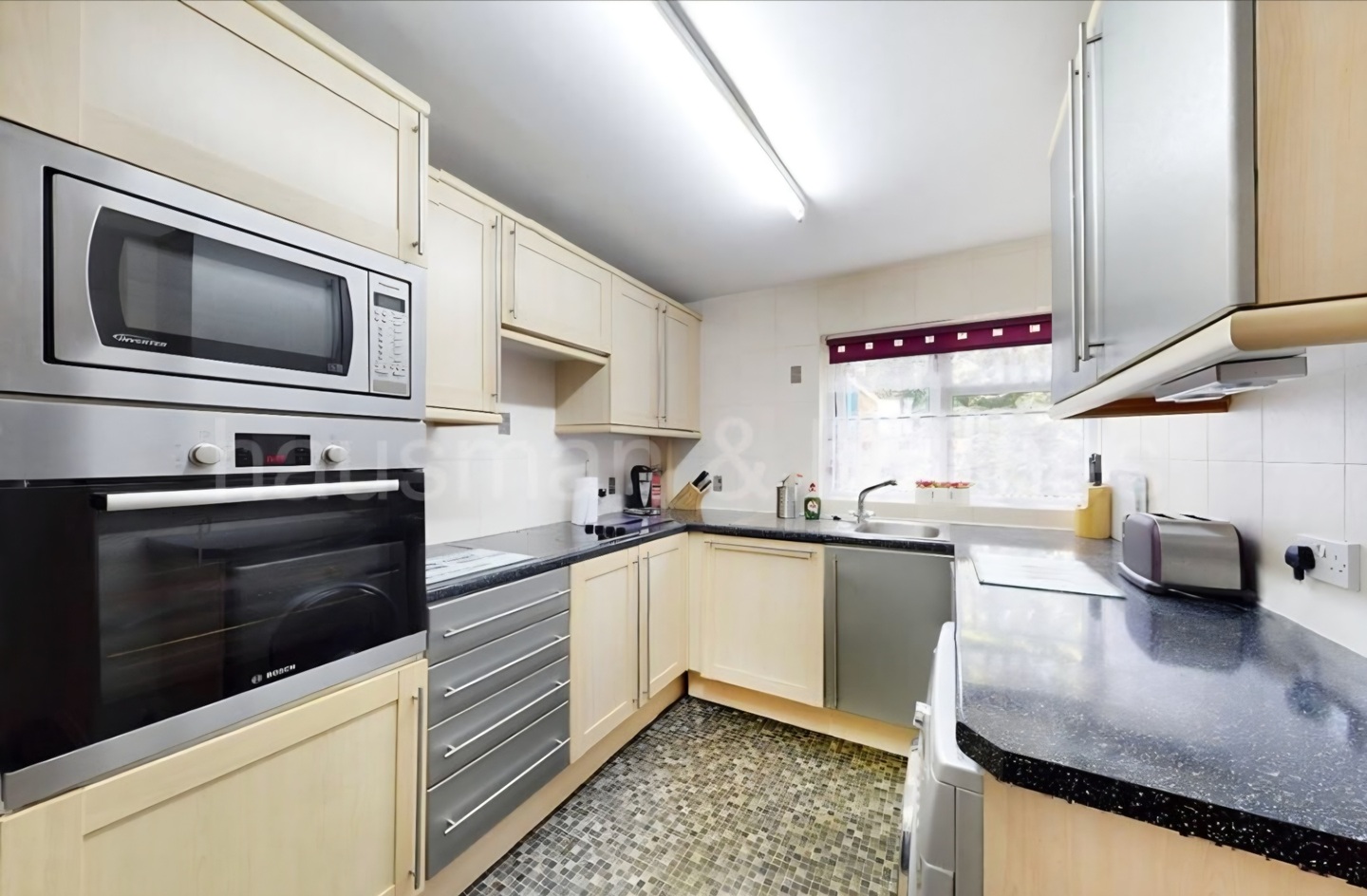 London - Room in a Shared Flat, Foster Court, NW4 - To Rent Now for £ ...