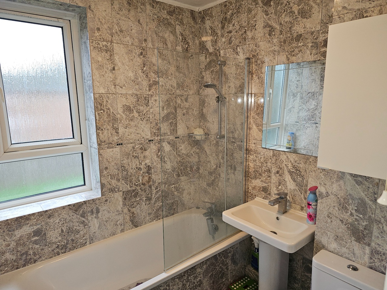Greenford - 3 Bed Flat, Marnham Crescent, UB6 - To Rent Now for £2,250. ...