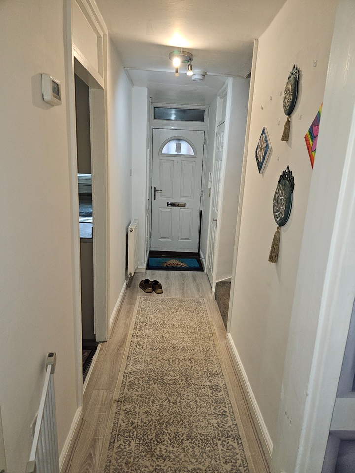 Greenford - 3 Bed Flat, Marnham Crescent, UB6 - To Rent Now for £2,250. ...