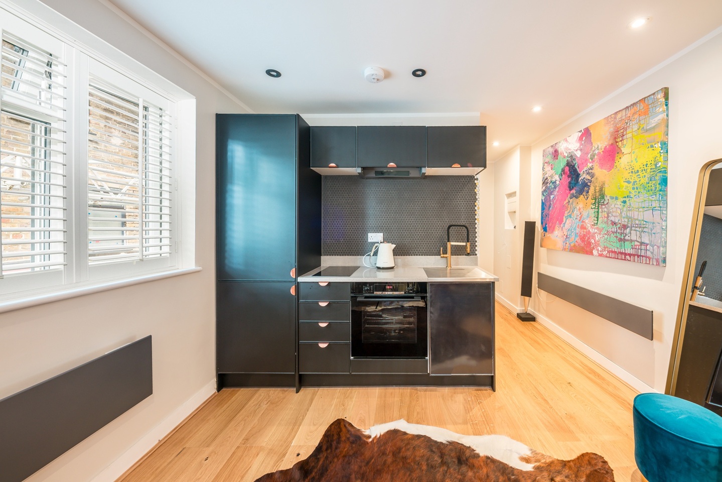London - Studio Flat, London, SW15 - To Rent Now for £2,150.00 p/m