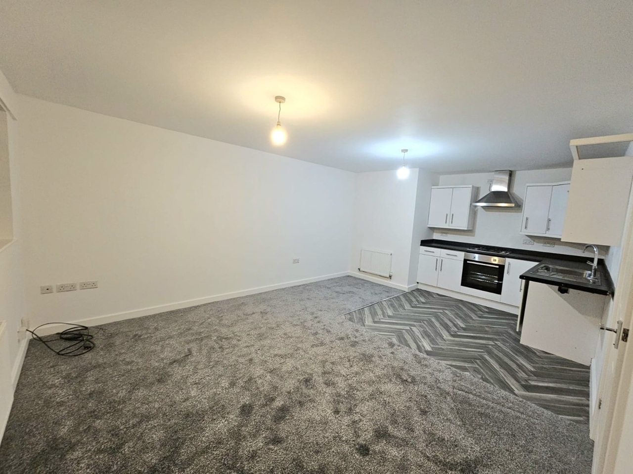 Preston - 2 Bed Flat, Freckleton, PR4 - To Rent Now for £650.00 p/m