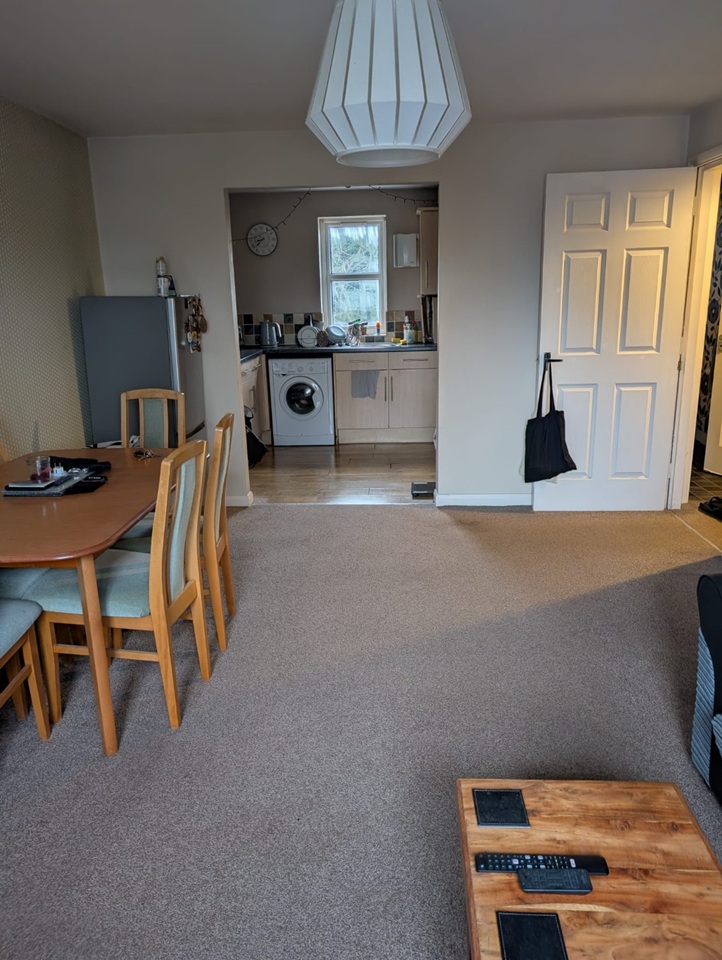 Telford - 2 Bed Flat, Orleton Lane, TF1 - To Rent Now for £795.00 p/m
