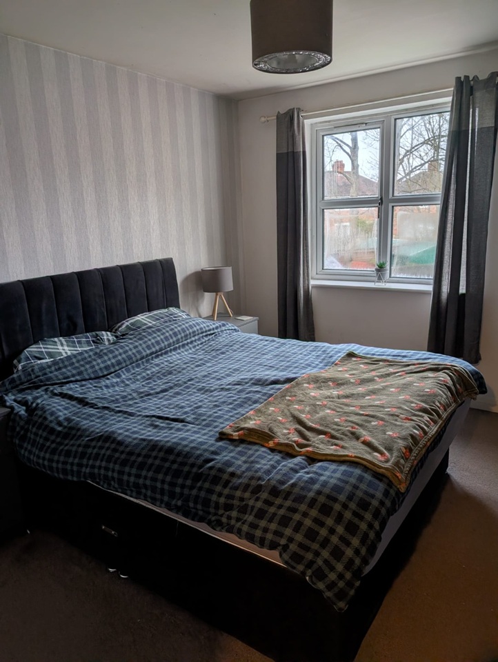 Telford - 2 Bed Flat, Orleton Lane, TF1 - To Rent Now for £795.00 p/m
