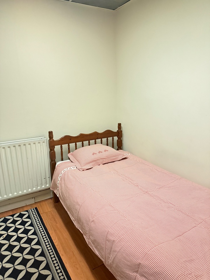 London - Room in a Shared House, London, W3 - To Rent Now for £560.00 p/m
