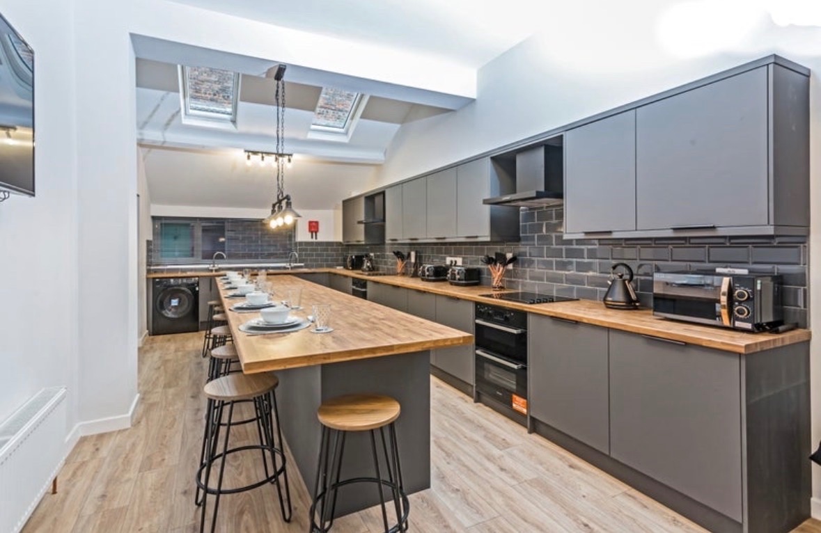 Rotherham - Room in a Shared House, Greasbrough Road, S62 - To Rent Now ...