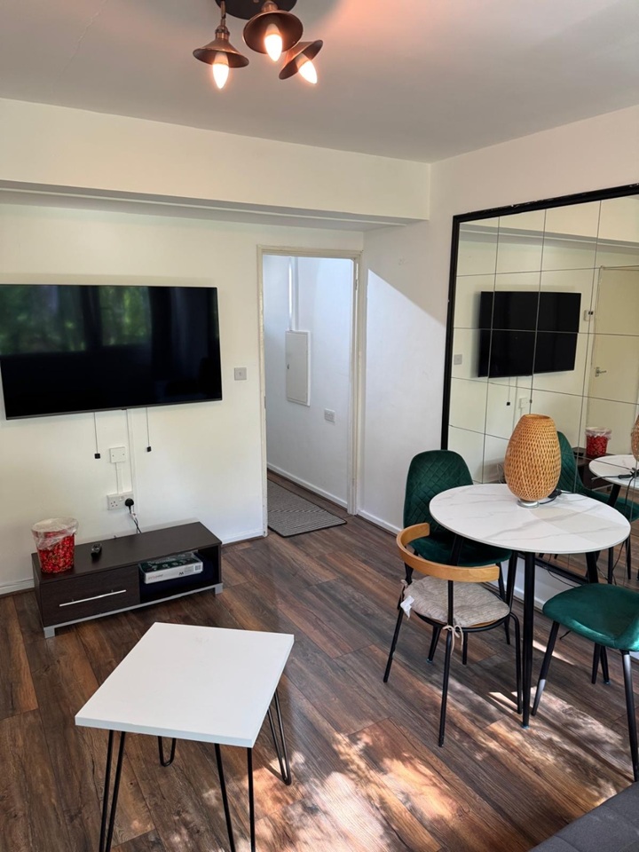London - 1 Bed Flat, Kimble House, N7 - To Rent Now for £2,100.00 p/m