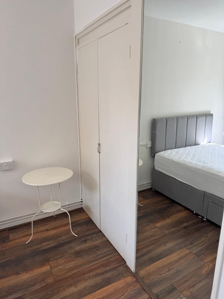 London - 1 Bed Flat, Kimble House, N7 - To Rent Now for £2,100.00 p/m