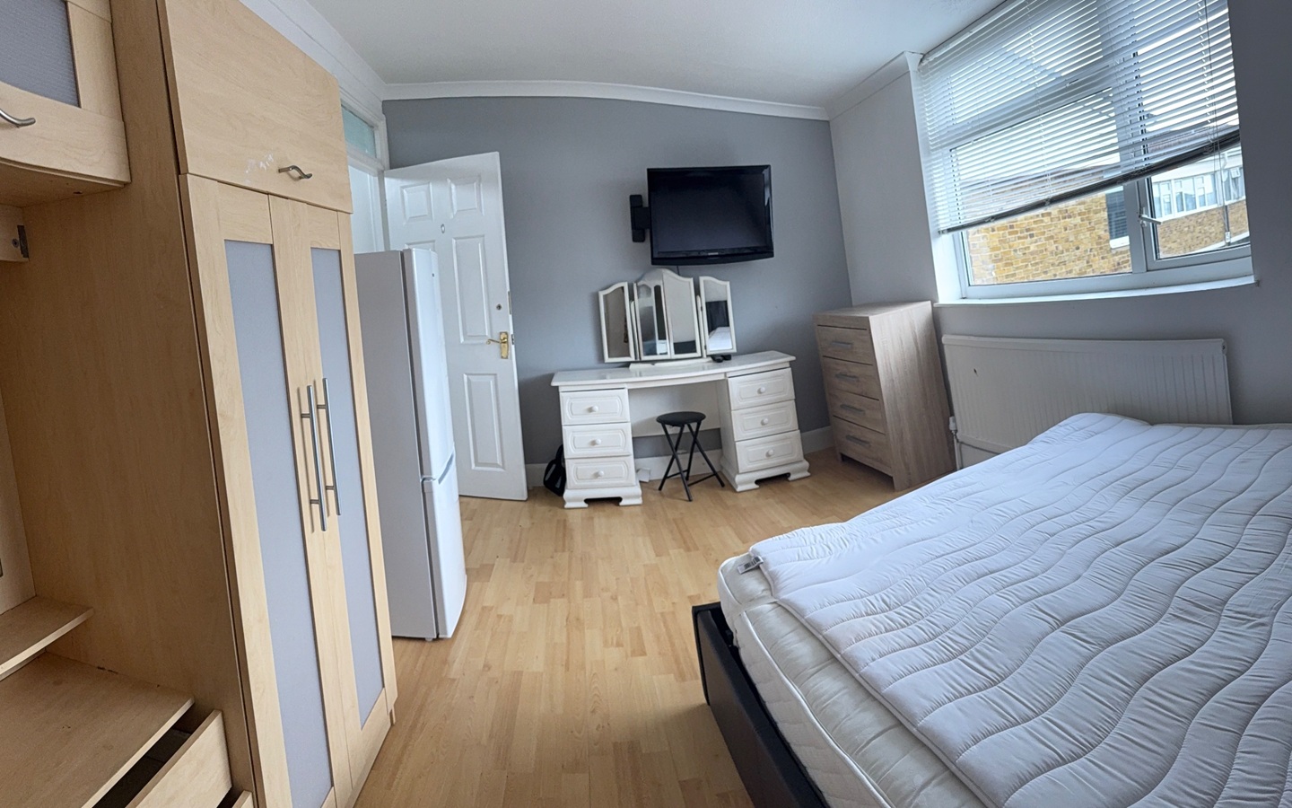 Harlow - Room in a Shared House, Brockles Mead, CM19 - To Rent Now for ...