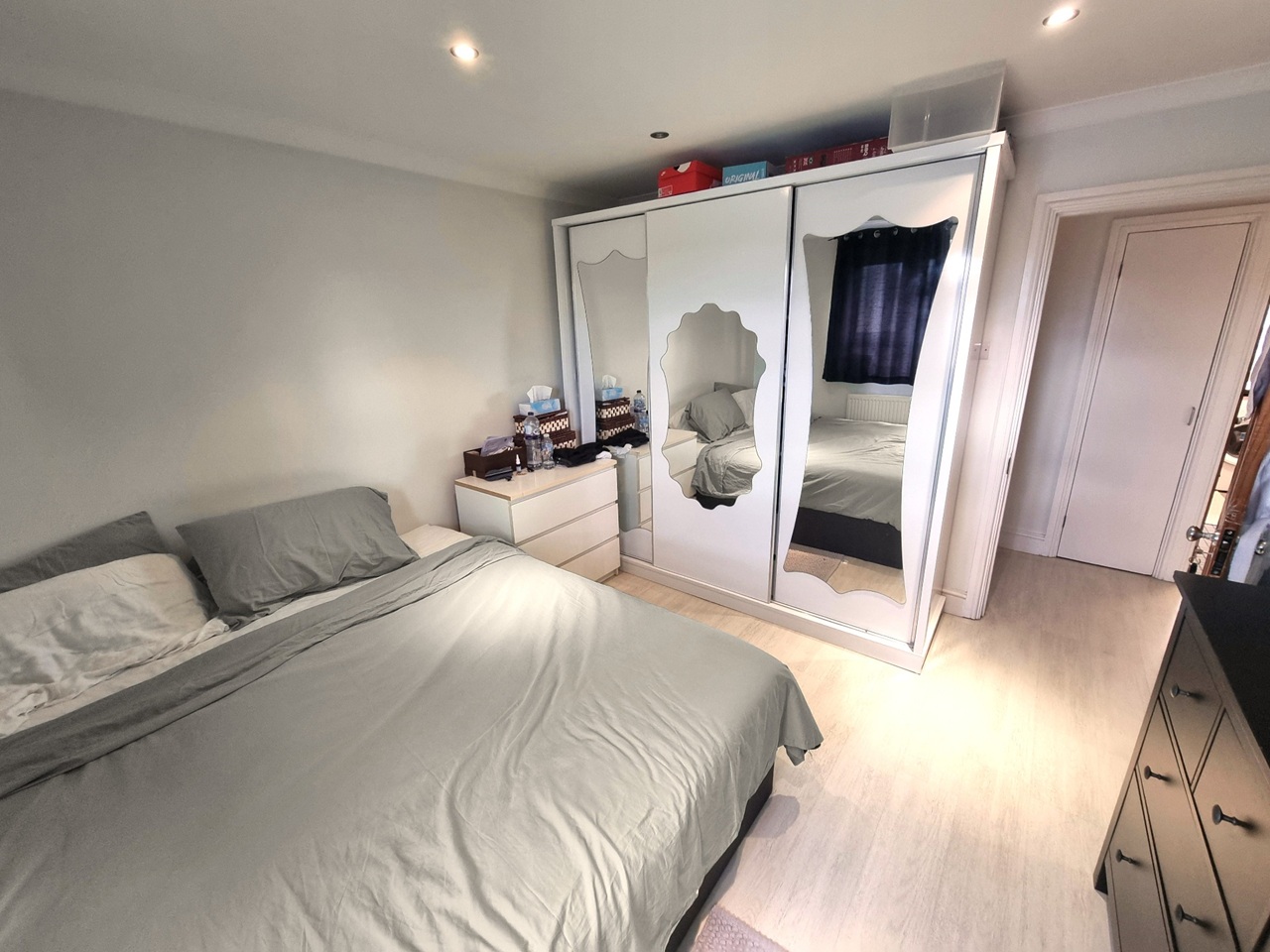 London - 2 Bed Flat, Plummer Court, SE13 - To Rent Now for £1,700.00 p/m