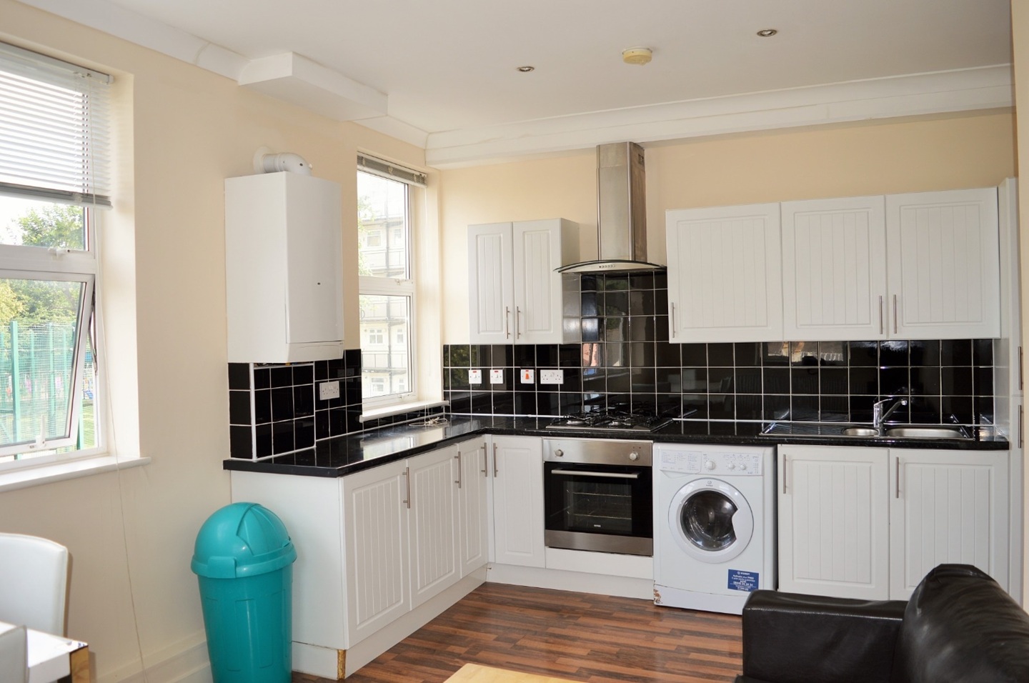 London - 2 Bed Flat, Walburgh St, E1 - To Rent Now for £1,800.00 p/m