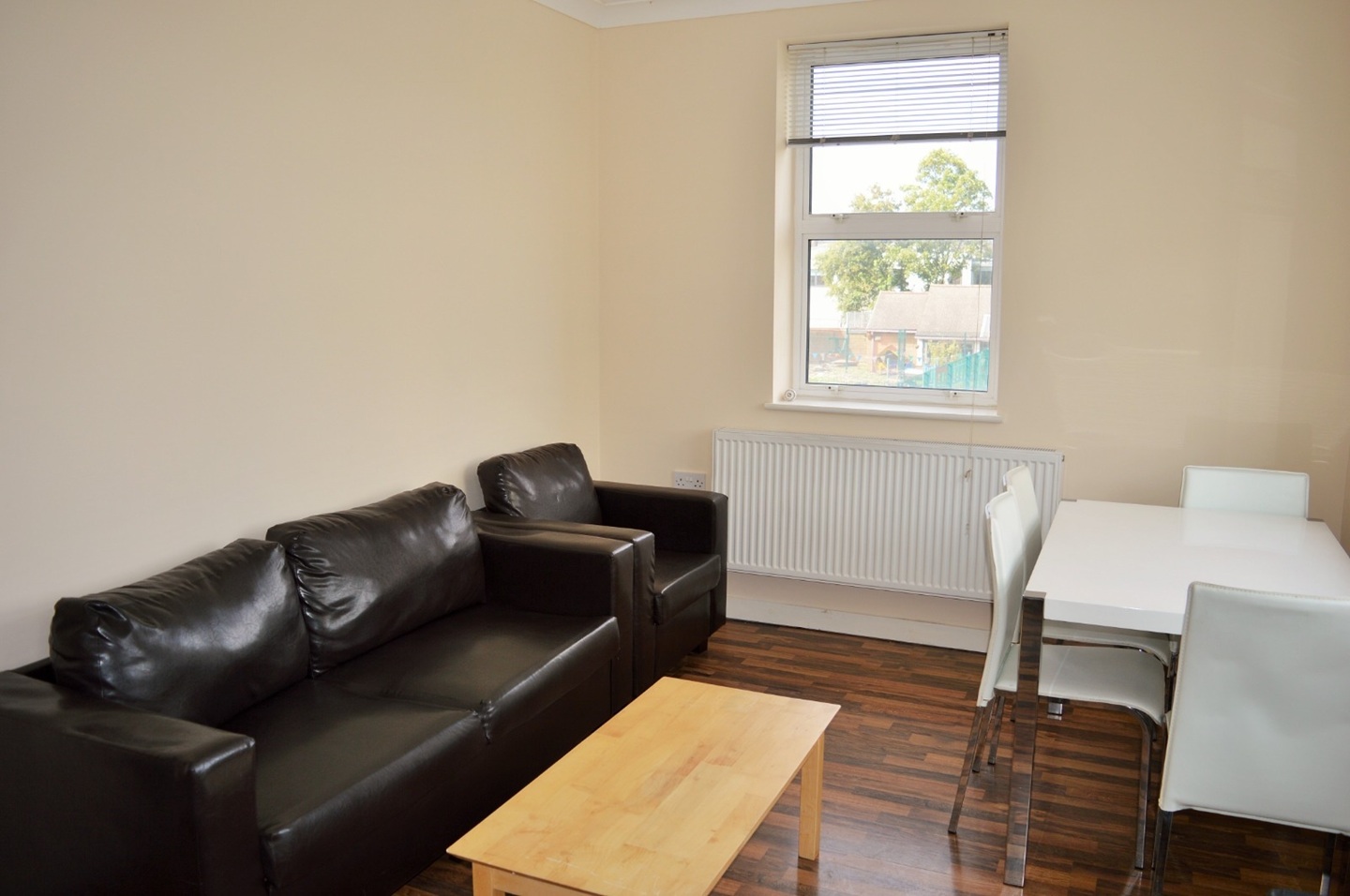 London - 2 Bed Flat, Walburgh St, E1 - To Rent Now for £1,800.00 p/m