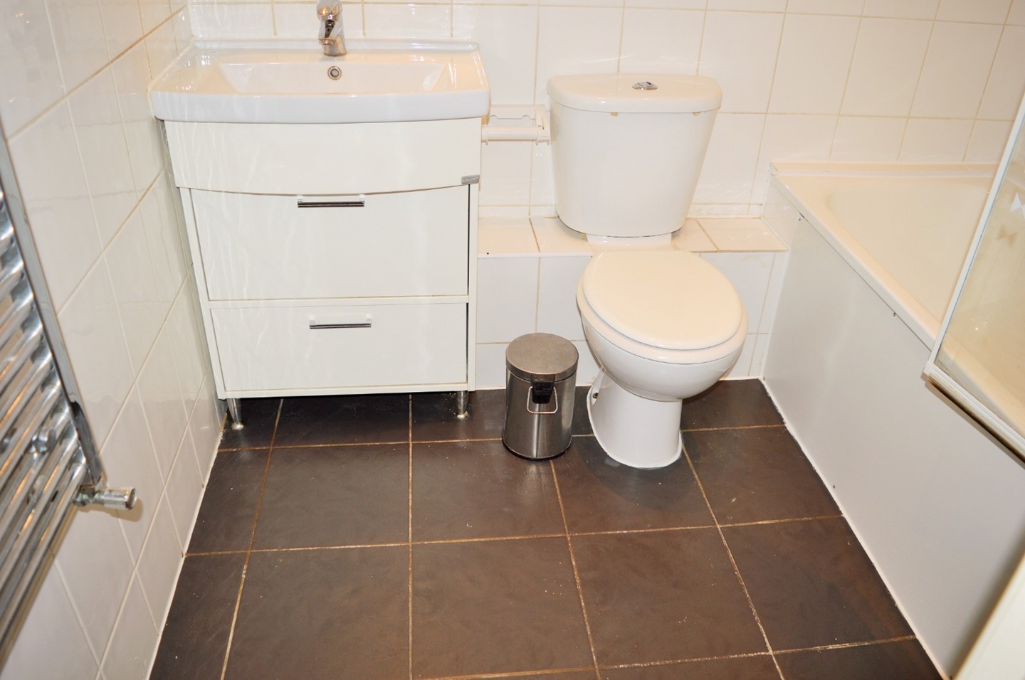 London - 2 Bed Flat, Walburgh St, E1 - To Rent Now for £1,800.00 p/m